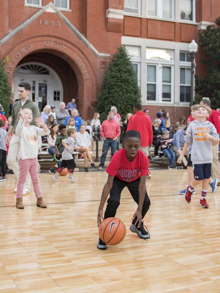 GALLERY: Ole Miss hosts Square Jam after two-year break
