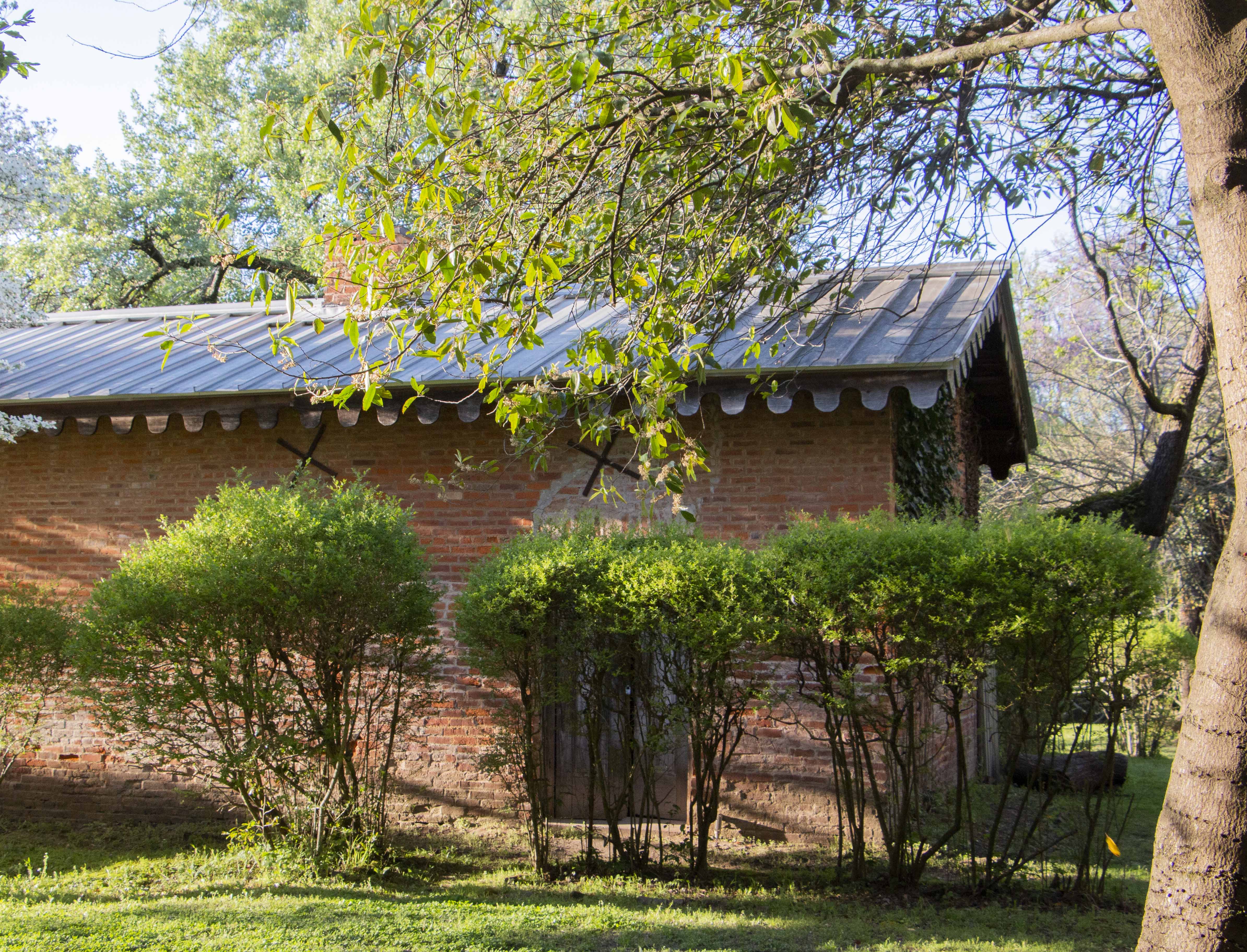 'Into The Narrative': The Slave Dwelling Project Gives Voice To Rowan ...