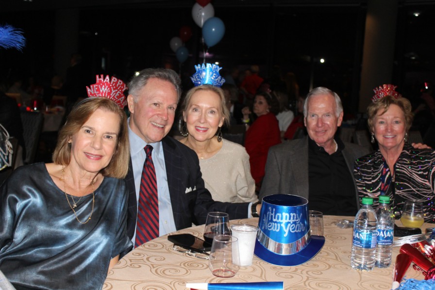 Rebel fans party into the new year with the Ole Miss Alumni Association ...