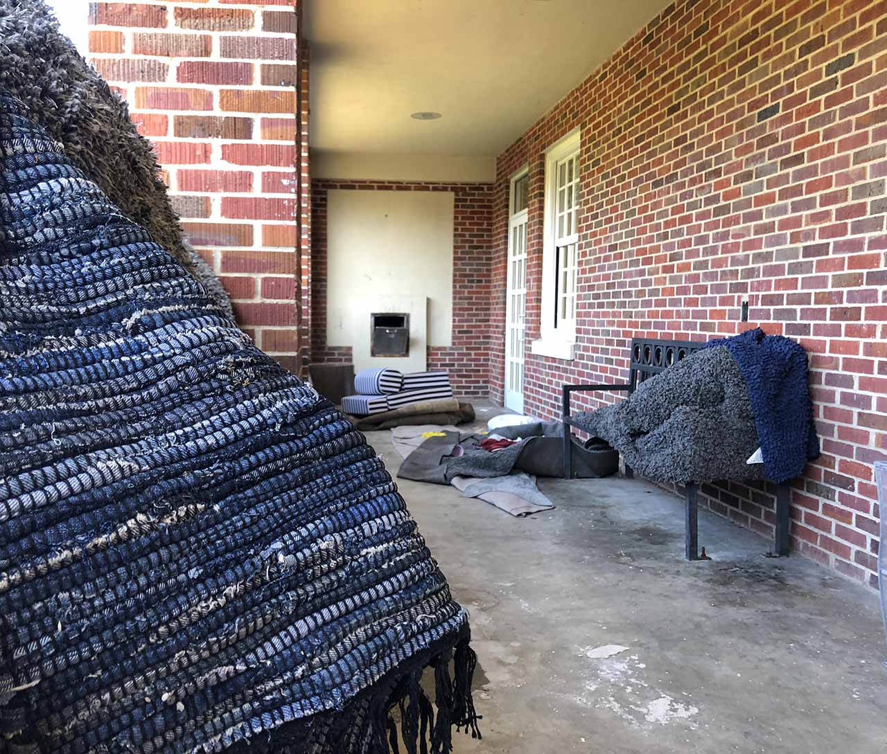 Late-night Game Of Toss Floods Deaton Hall - The Daily Mississippian